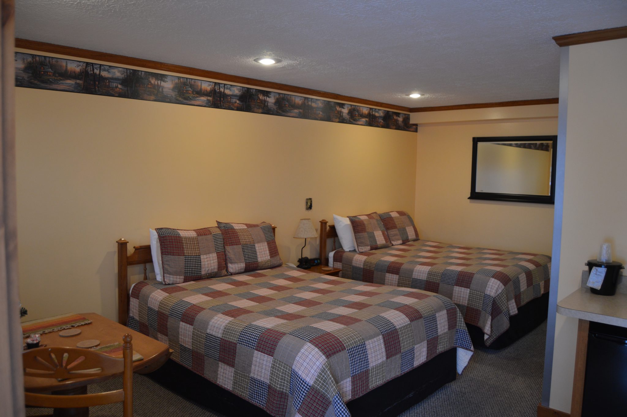 Rooms | The Garrett Inn